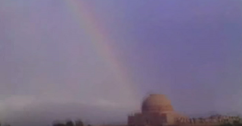 Rare video in colour on 15th Aug 1947, rainbow was appeared when flag ...