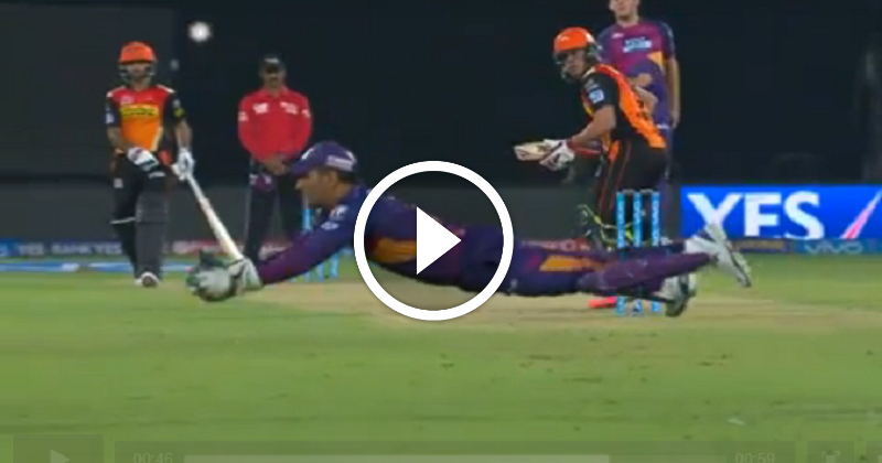 MS Dhoni’s Back to Back Flying Catches in Yesterday’s Match [VIDEO]