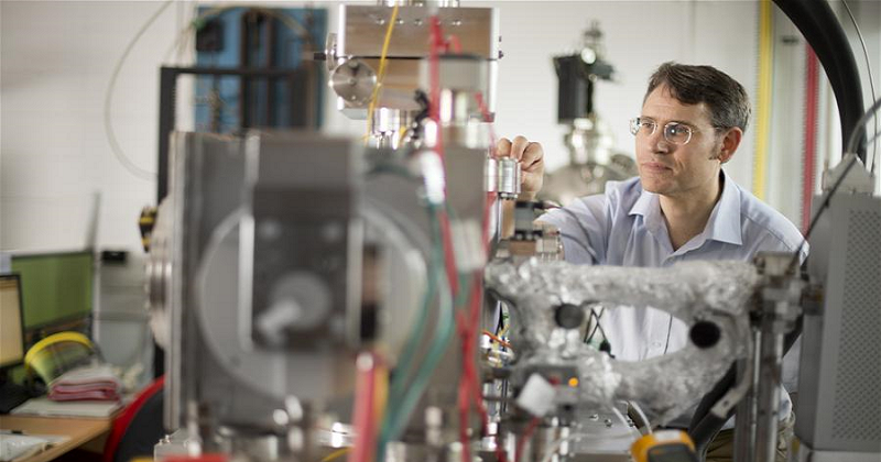 Australian Scientists Built World’s First Scanning Helium Microscope