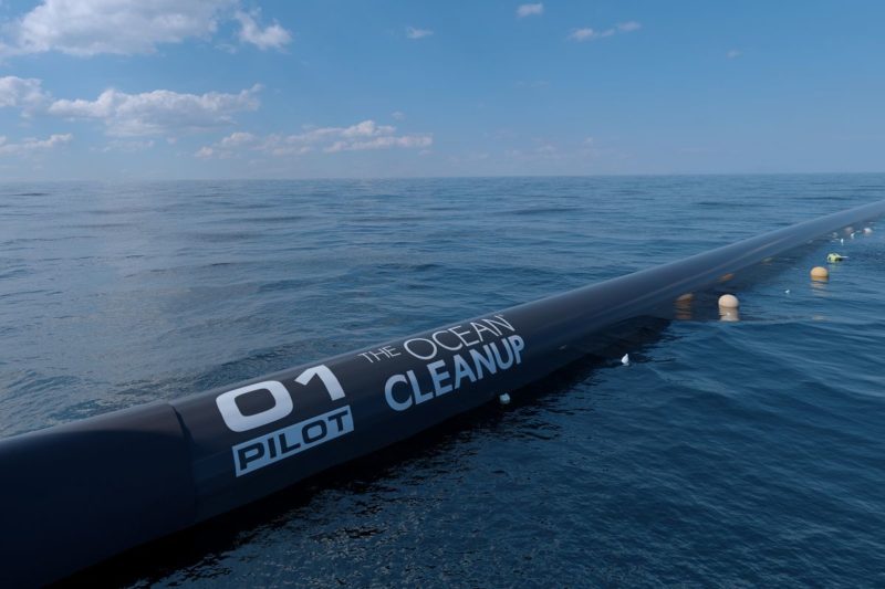 Amazing Free-Floating Cleanup Device Collects Ocean Plastic Waste From ...