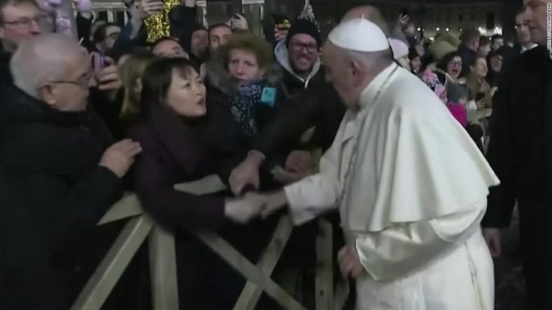 Pope Francis Slaps Woman’s Hand After She Tried To Grab Him Towards Her ...
